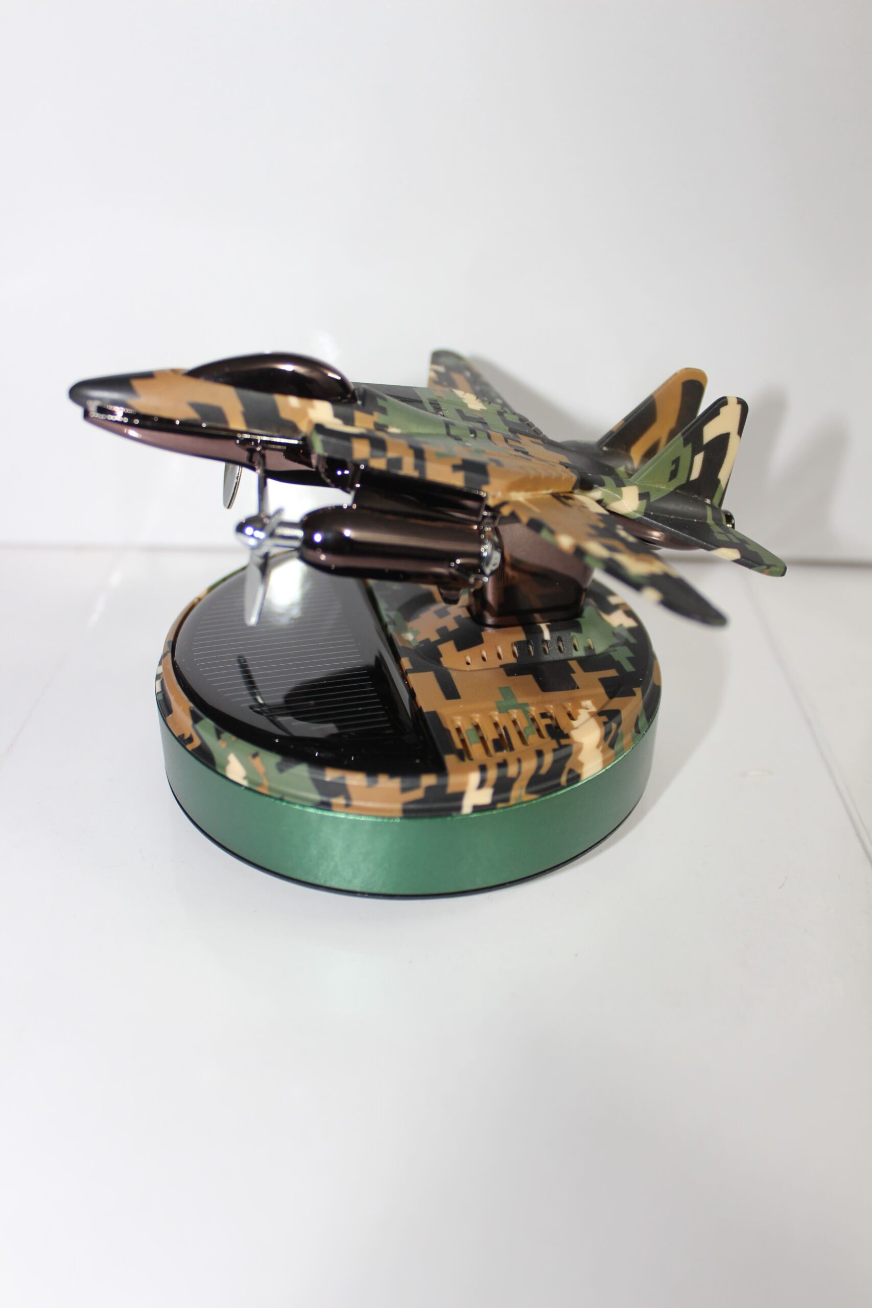 Solar Army Fighter Jet with foldable wings - Motor Wheel Restyling